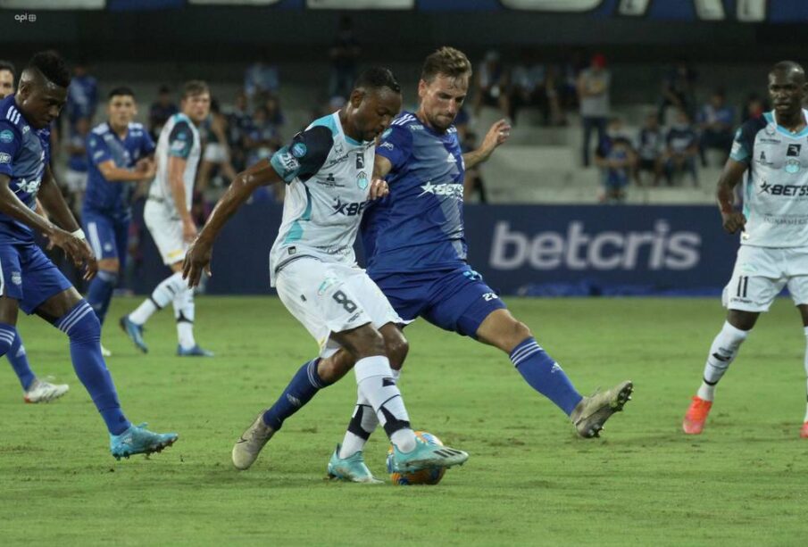 Árbitros definidos para el Macará vs. Emelec | Sucre Noticias