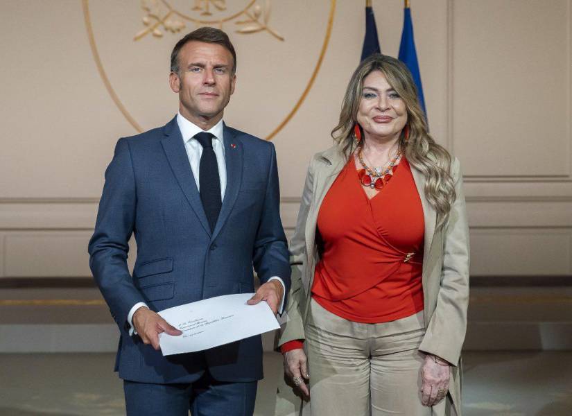 Ivonne Baki dejó la Embajada de Ecuador en Francia | Sucre Noticias